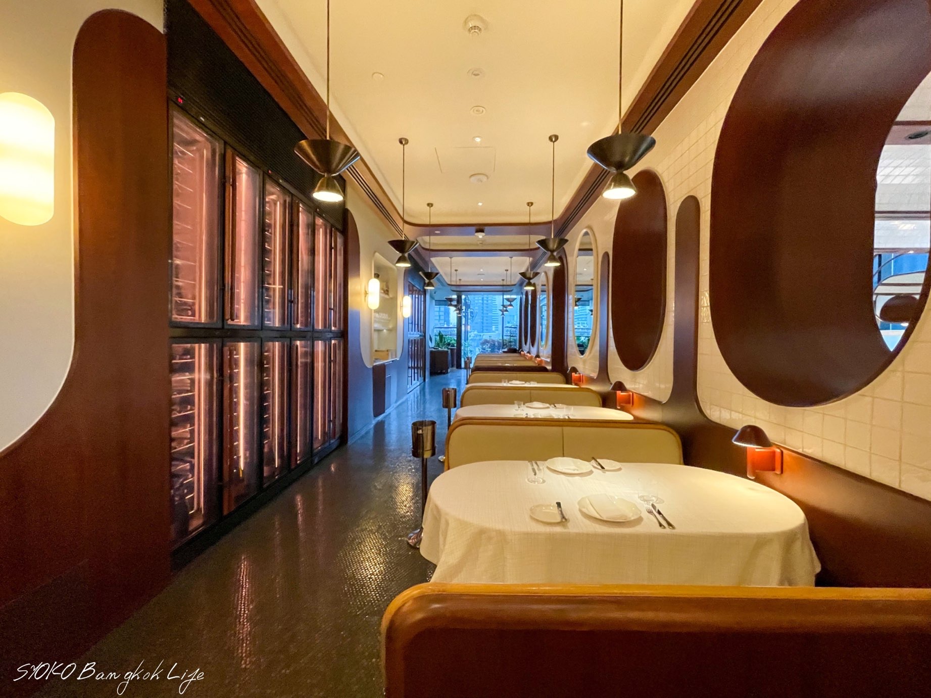 デートで使いたい、ゴージャスで美味しいステーキの食べれるムーディーなレストラン[The Standard Grill (ザスタンダードグリル ...